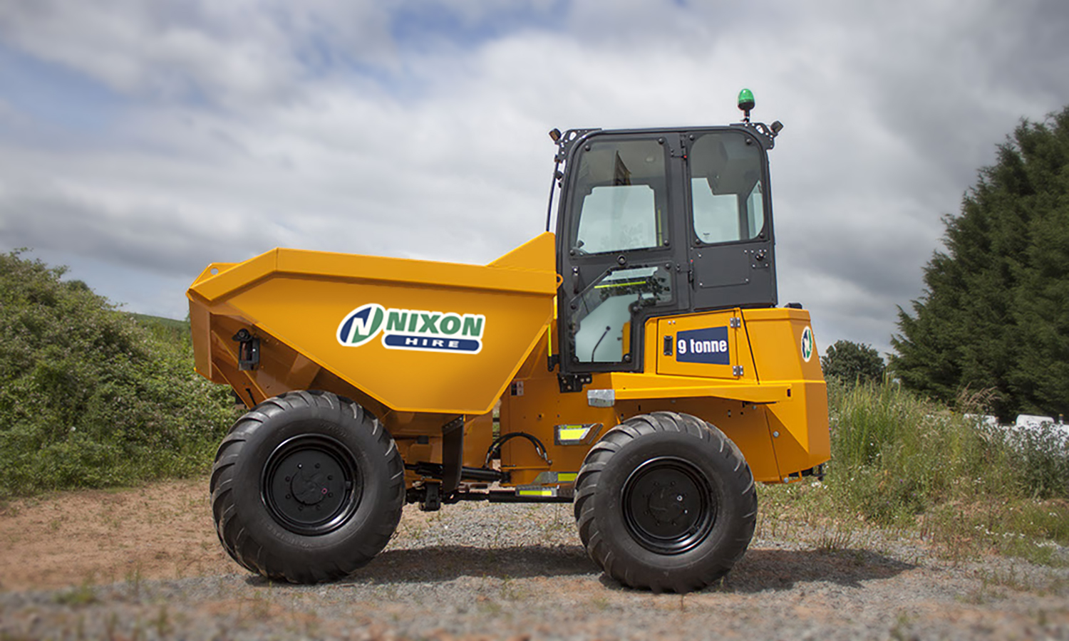 9 Tonne Cabbed Dumper - MACH 2390 | Nixon Hire