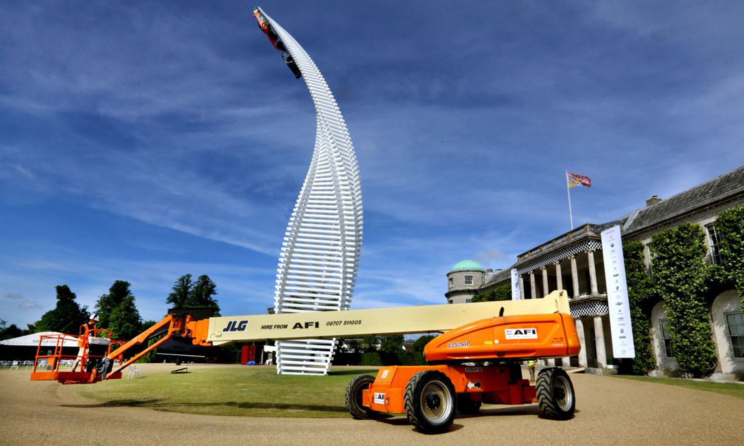 Stick Boom Lifts - Cherry Picker Hire | Nixon Hire
